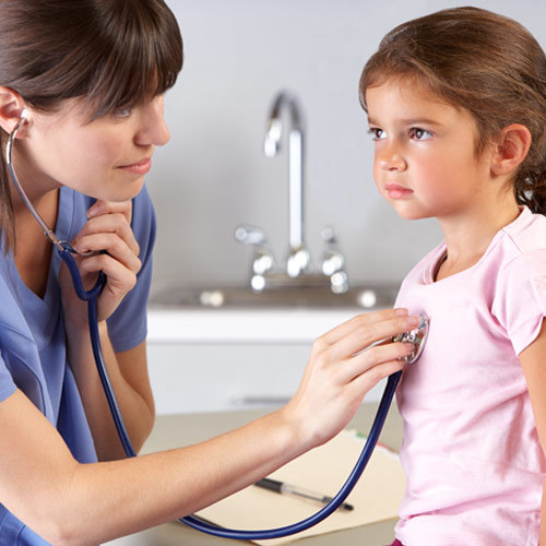 Când să apelez la doctor dacă copilului îi este rău?
