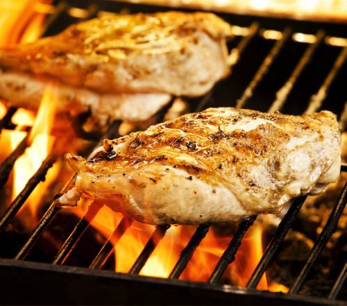 Piept de pui la grătar cu dovlecei
