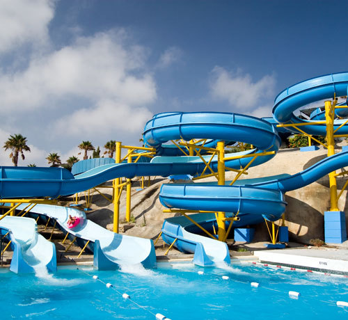 De ce nu e bine să urinezi în apa din piscinele şi ştrandurile publice