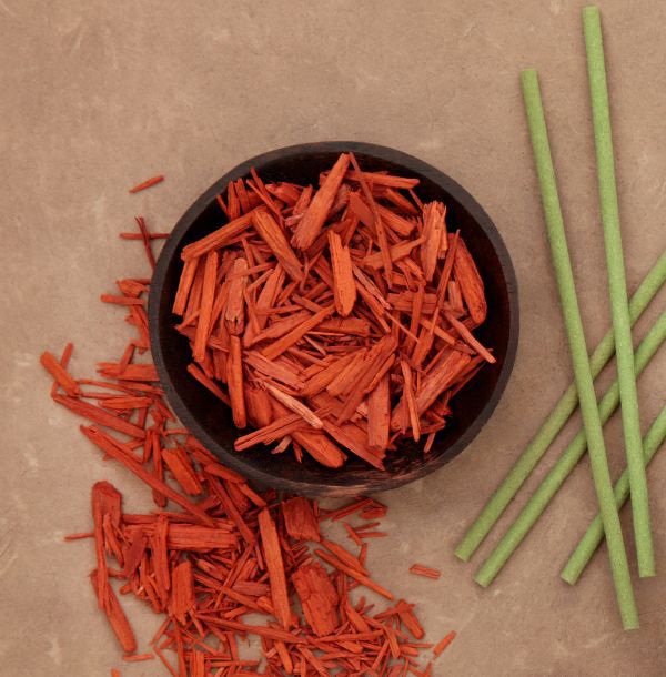 Santalul (Santalum album) - plante medicinale, beneficii și indicații ...