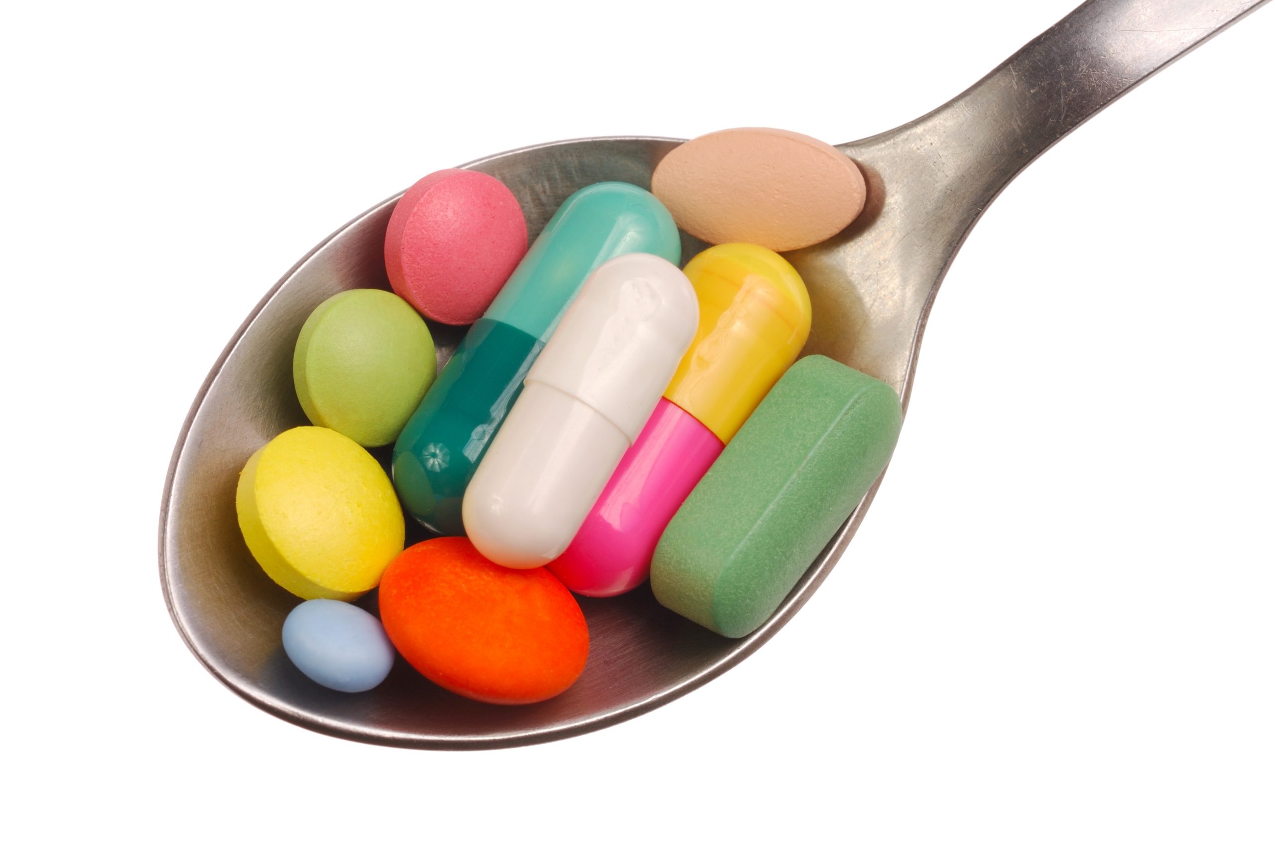 Automedicaţia: între zgârcenie, sărăcie, ipohondrie sau lipsă de cultură?