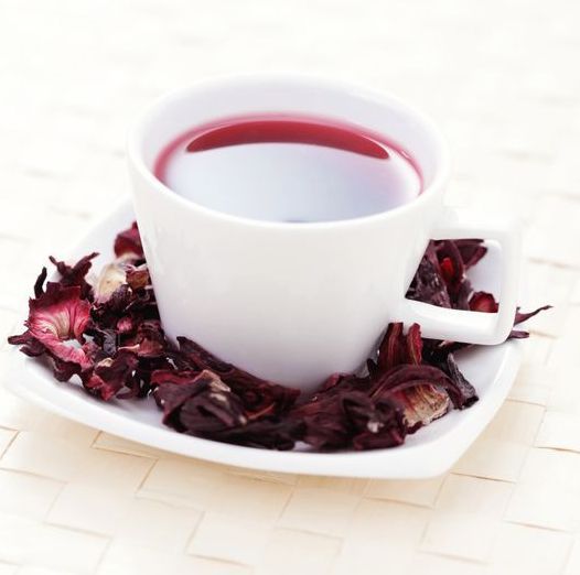 Ceaiul de hibiscus scade tensiunea arterială