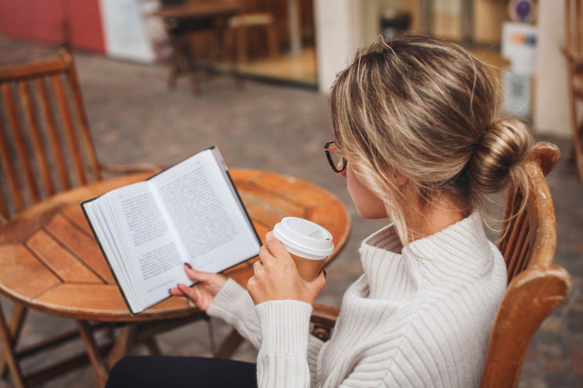 Persoanele care citesc trăiesc mai mult (STUDIU)