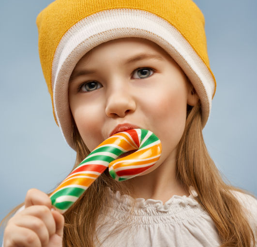 Acadelele: 3 experţi în nutriţie explică de ce nu sunt bune pentru copii