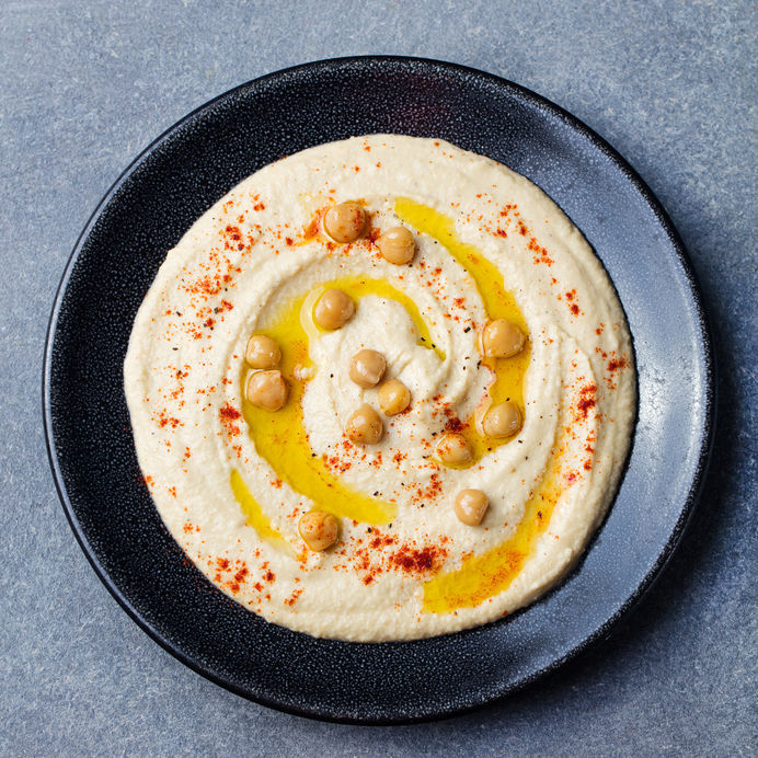 Cât de sănătos este să consumi humus? Vitamine, minerale şi alte ...