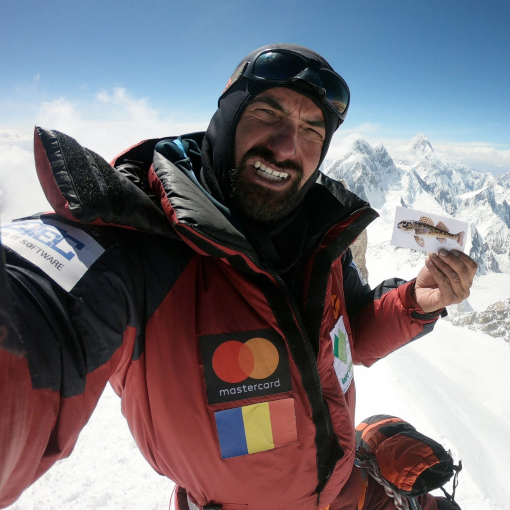 Alex Găvan a cucerit vârful Gasherbrum 2 din Pakistan. Vezi ce peşte ...