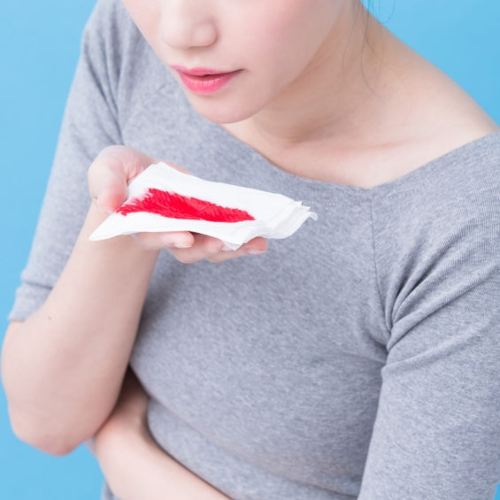 Tusea uscată şi tusea productivă - ce afecţiuni pot semnala şi tratamente