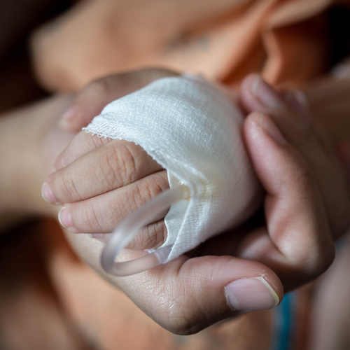 Copil mic internat în spital de stat - ghid pentru părinţi