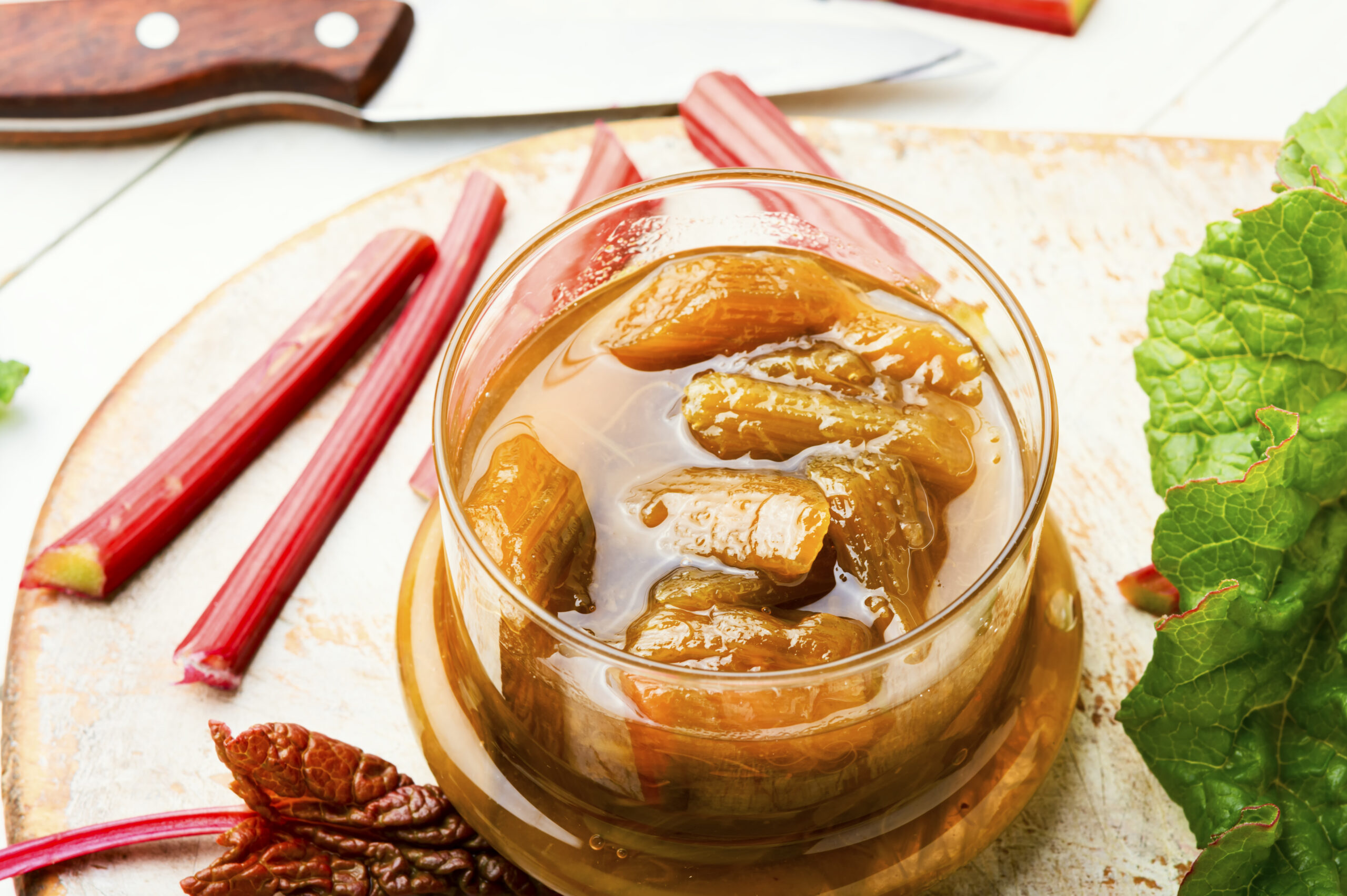 Dulceață de rubarbă din 4 ingrediente: reţeta lui Jamie Oliver