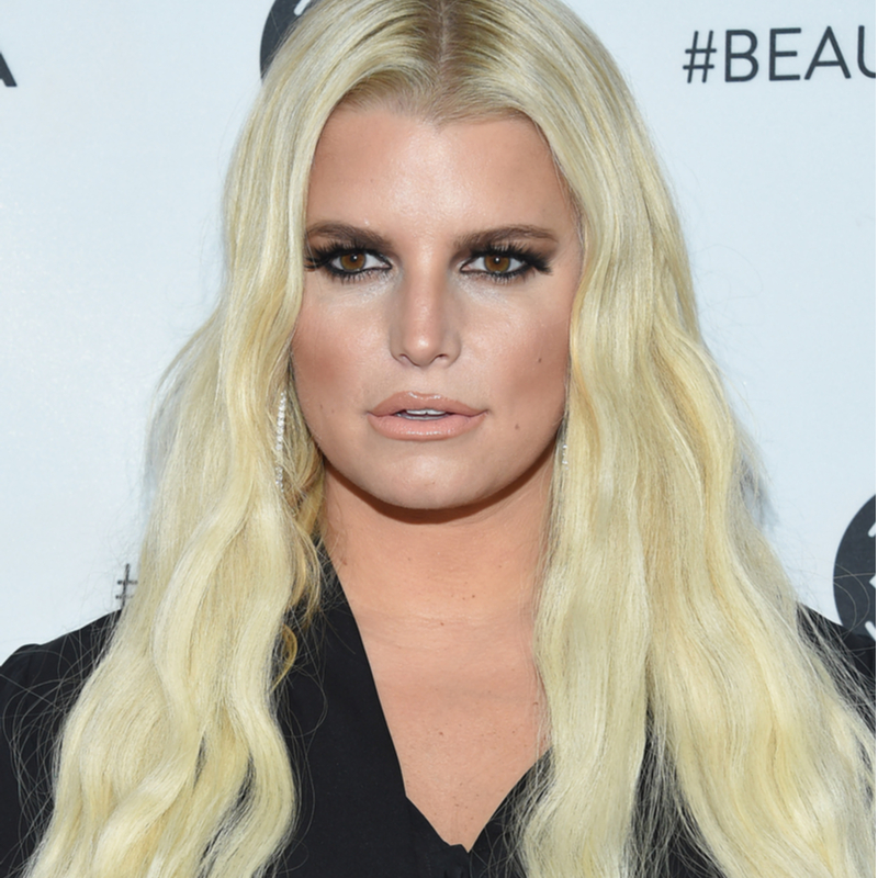 Terapia cu lumină roșie, alternativa pentru botox folosită de Jessica ...