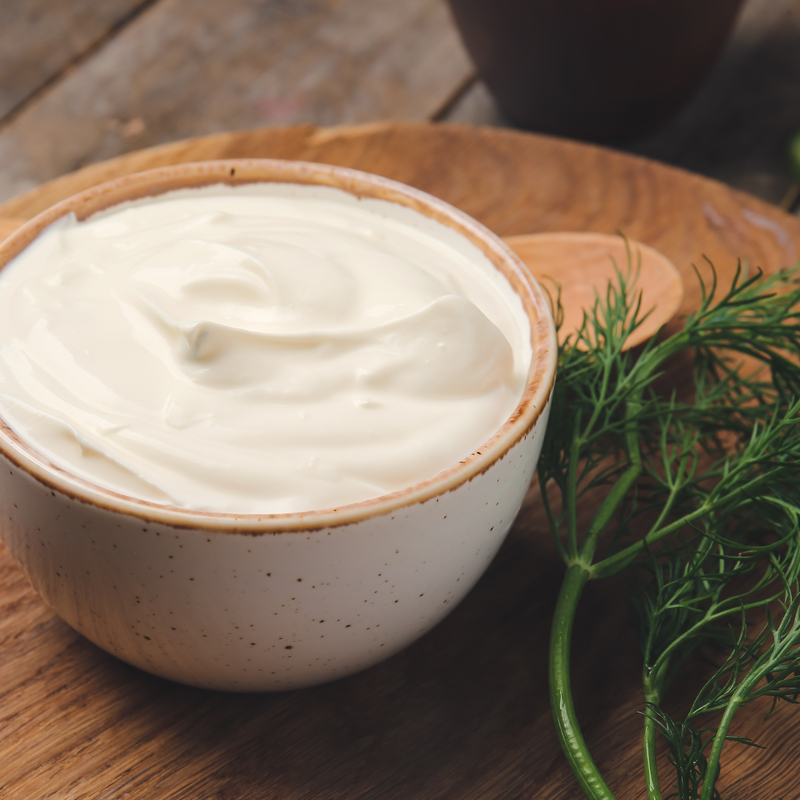 Smântâna: beneficii și riscuri