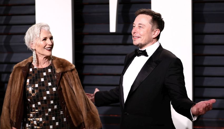 Mama lui Elon Musk, Maye, spune că fiul ei este un geniu înnăscut