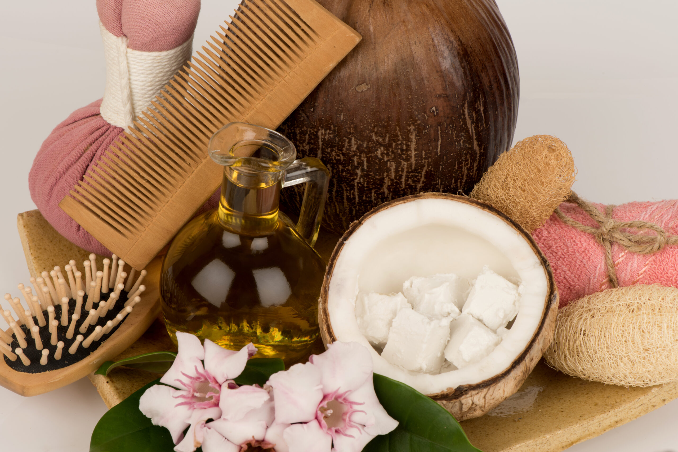 Cele mai eficiente remedii naturiste pentru căderea părului