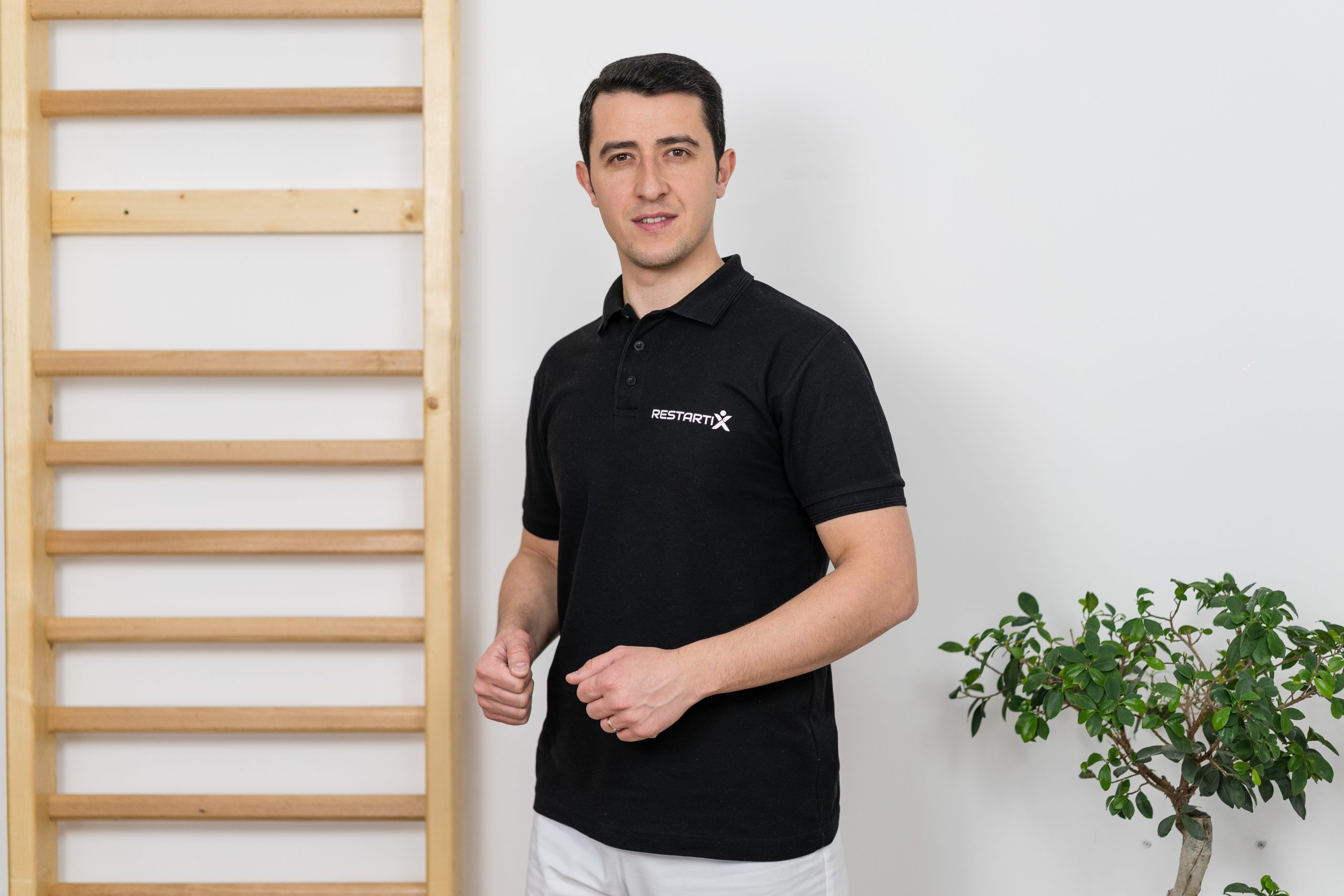 Cifoza: afecțiunea posturală numărul 1 în lume