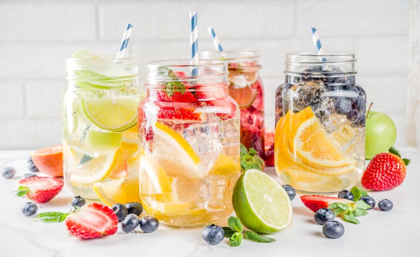 10 rețete de limonadă cu fructe - ușor de preparat, răcoritoare, pline ...