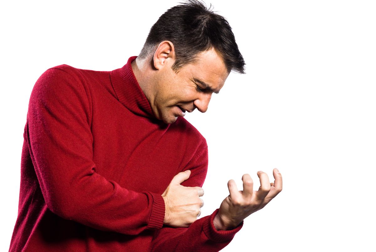 De ce te doare mâna stângă dacă ai angină sau suferi un infarct