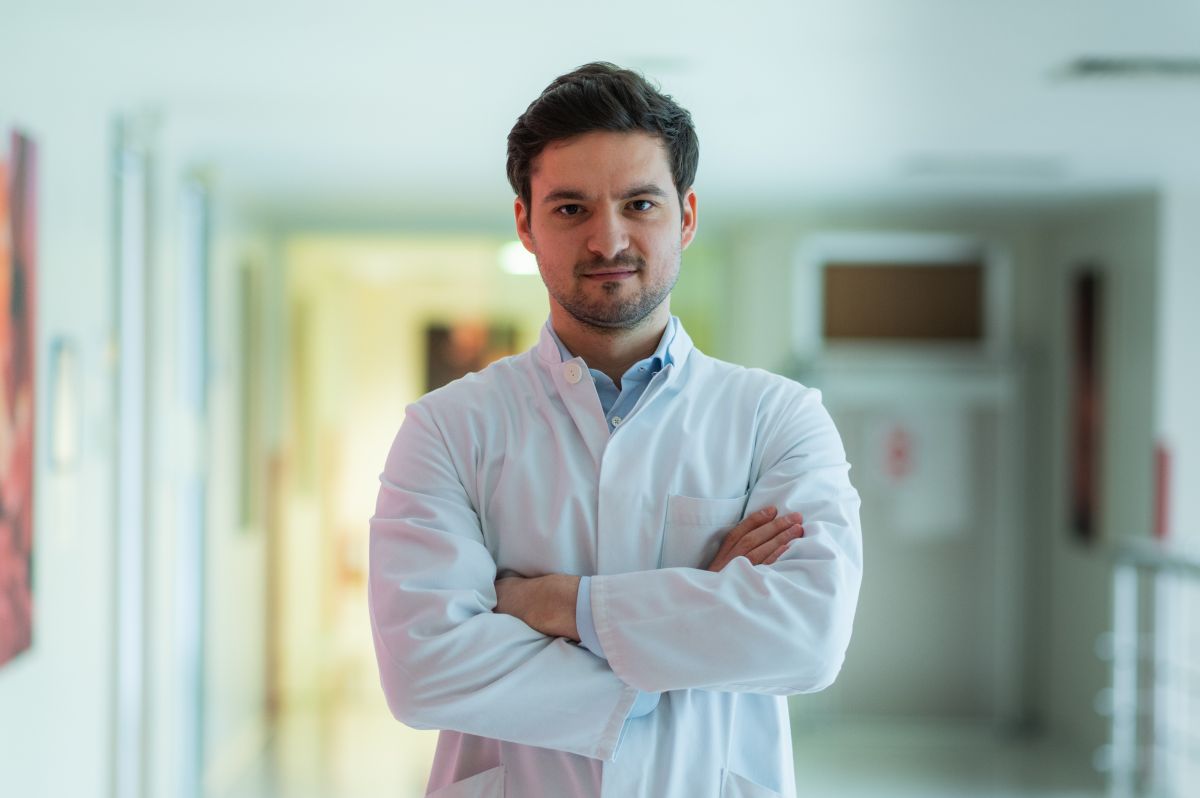 Români tratați la standarde nemțești. Dr. Octavian Popescu s-a întors ...