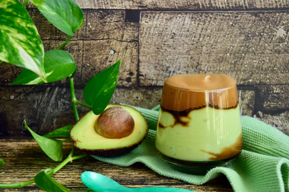 Cum să prepari cafea Dalgona cu avocado - cremoasă, aerată, delicioasă
