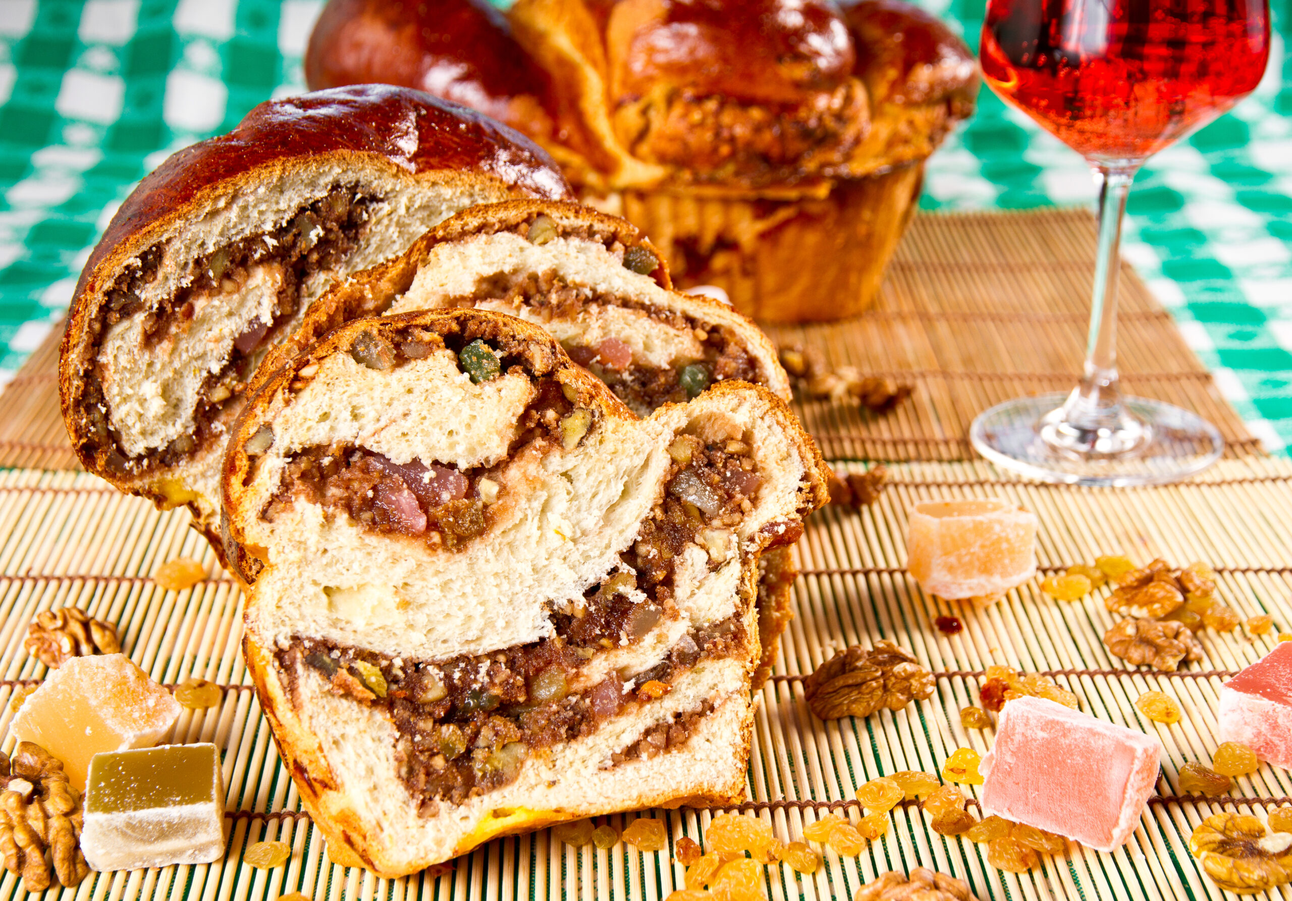 Rețeta de cozonac pufos a lui Chef Cătălin Scărlătescu. Îți iese sigur ...