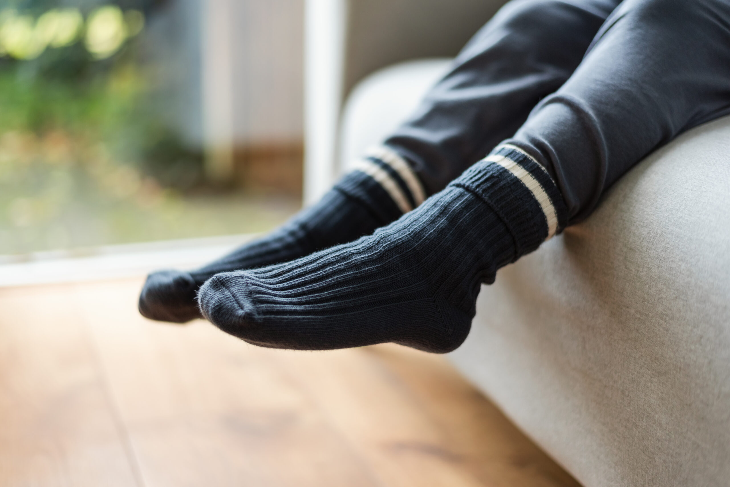 Ai picioarele reci tot timpul? Leacuri băbești și remedii naturale