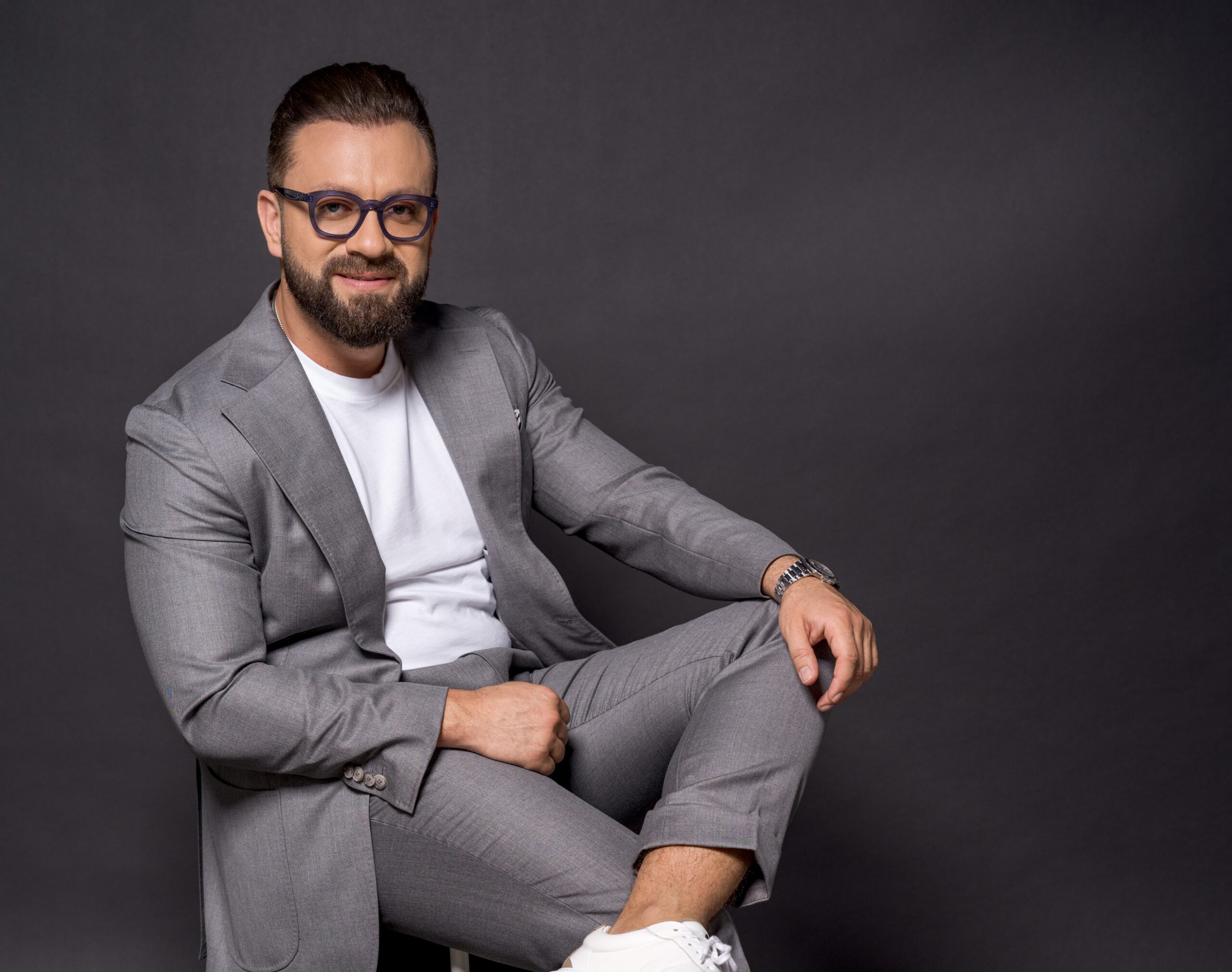 Dr. Alex Karkhi, despre presiunea de a arăta întotdeauna perfect: "În ...