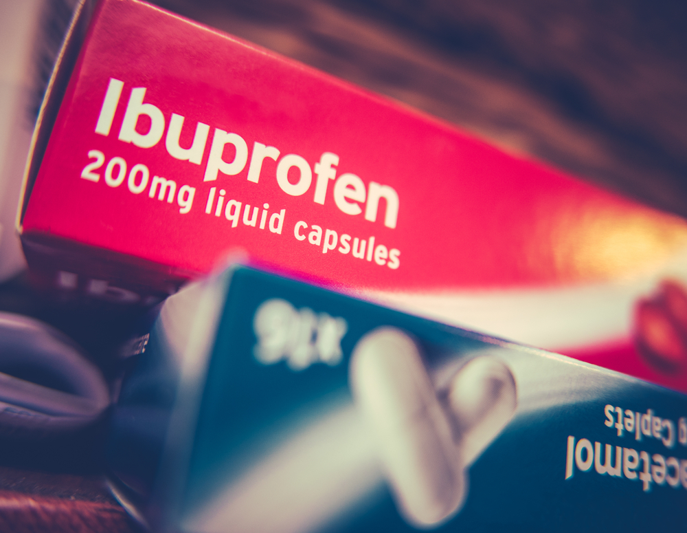 Ibuprofen versus alcool. De ce să nu le amesteci?