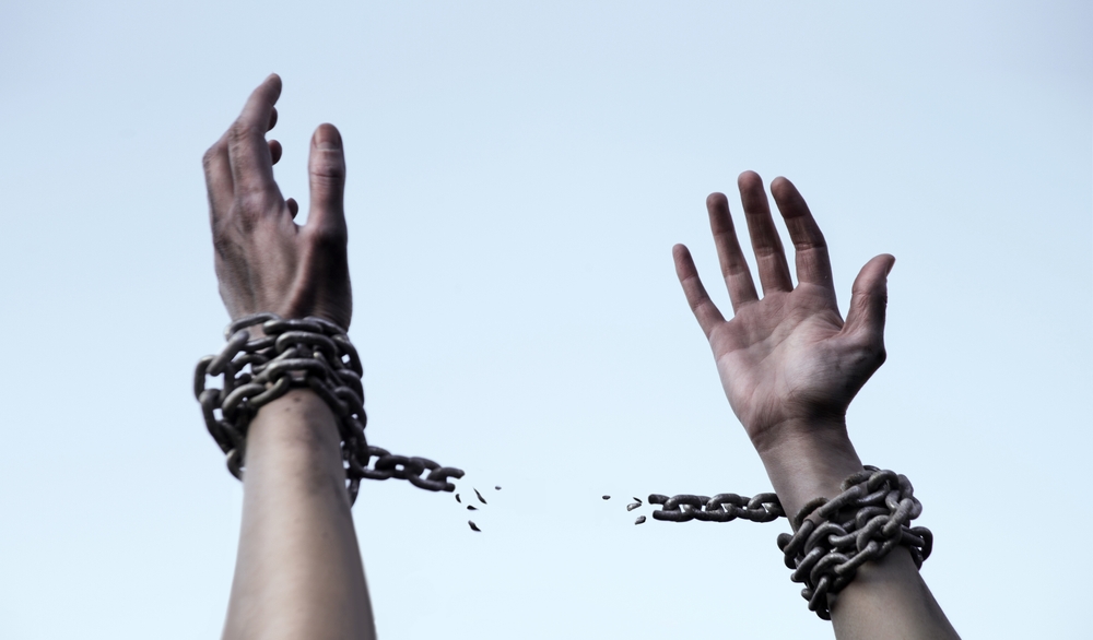 Dependența: ce este, cum se manifestă, de ce apare și cum o oprim