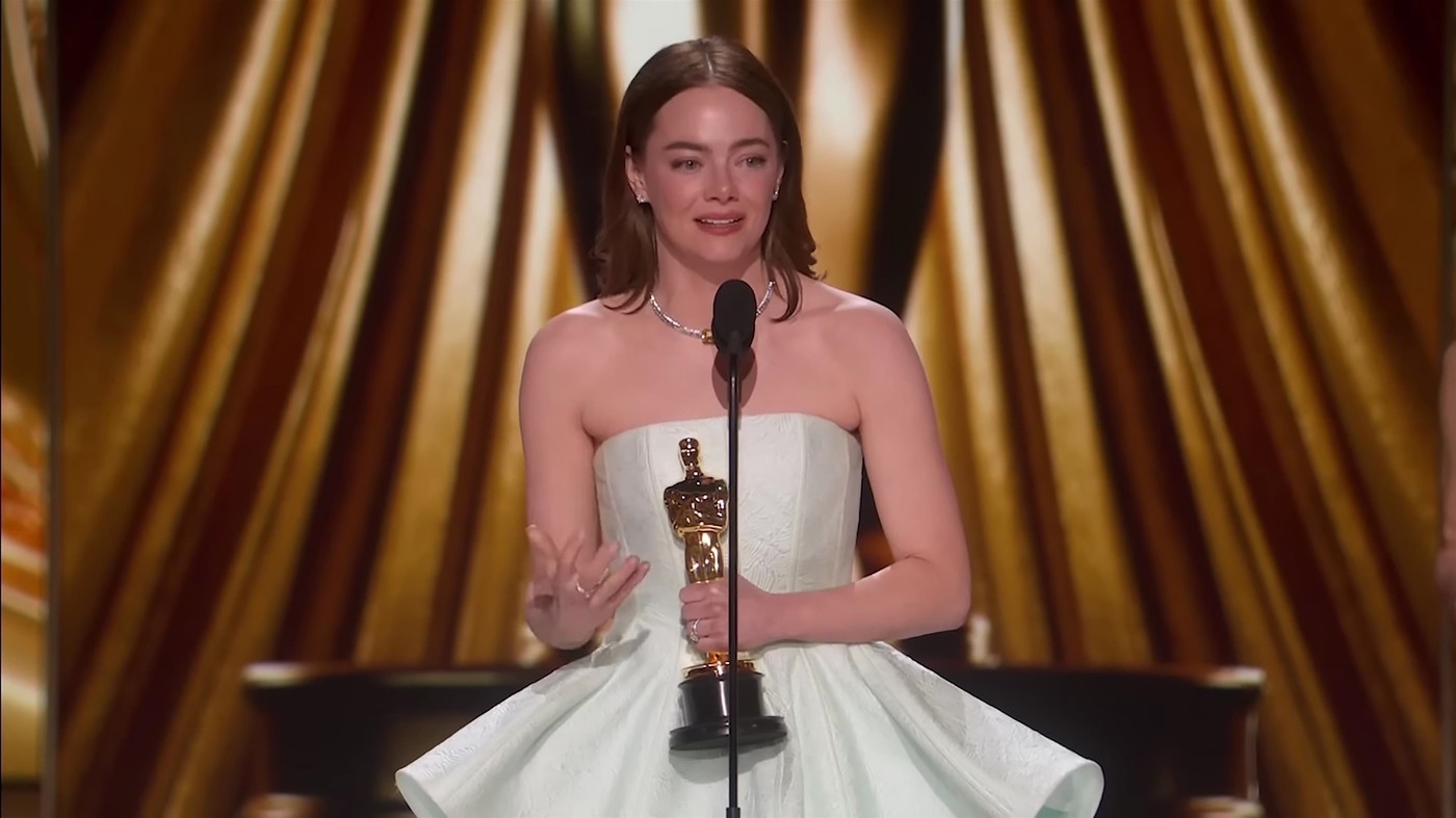 Dieta curată a actriței Emma Stone. Ce mănâncă zilnic câștigătoarea de ...