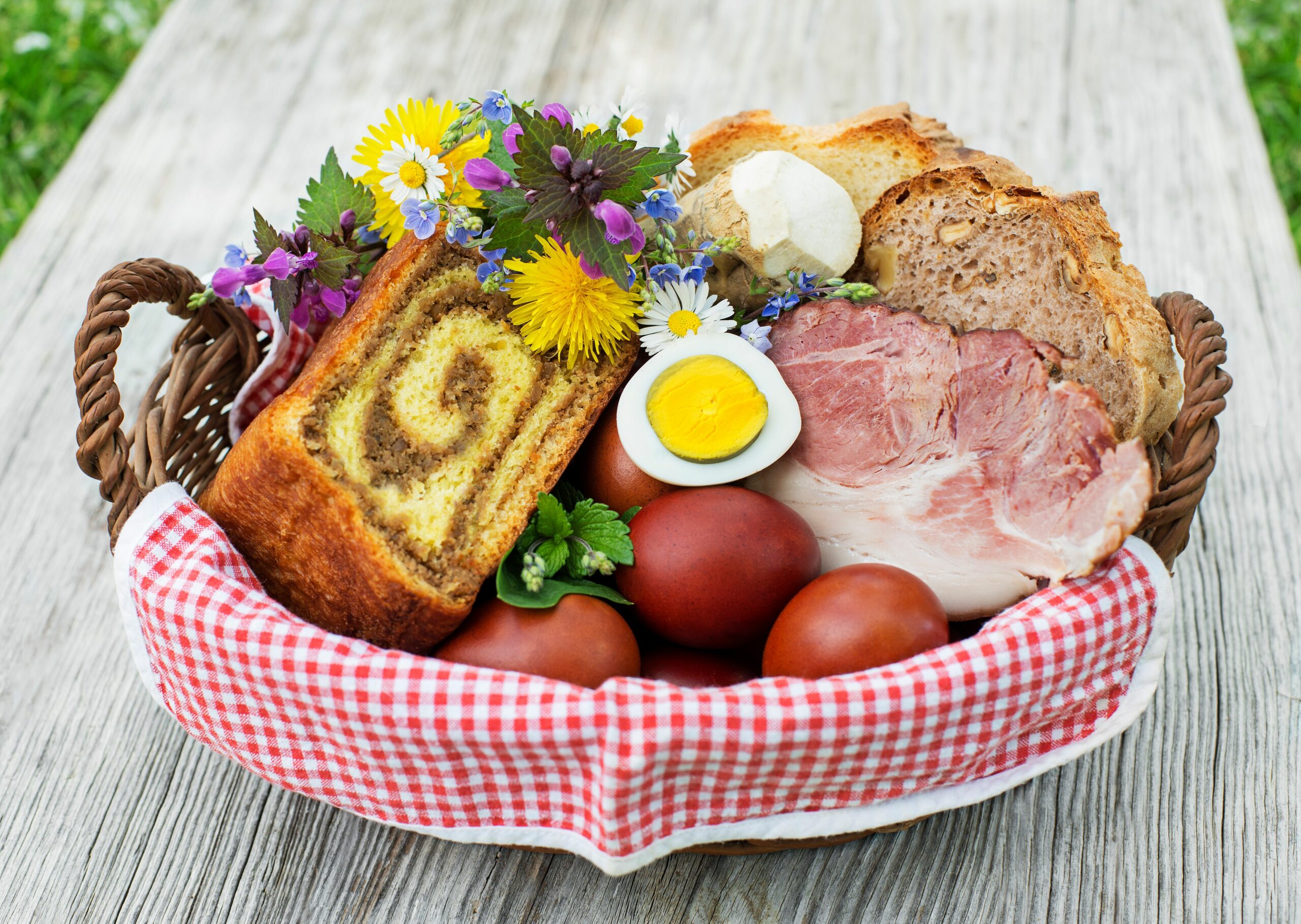 Alimentul care trebuie consumat rapid după masa de Paște. Medicul ...