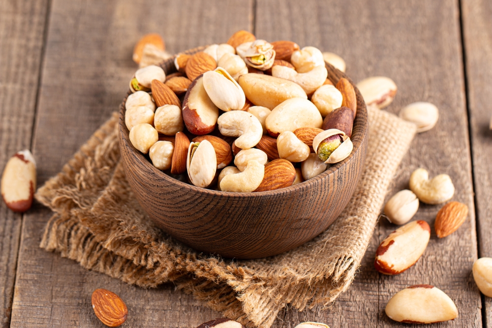 3 tipuri de nuci care conțin mai multe proteine decât ouăle