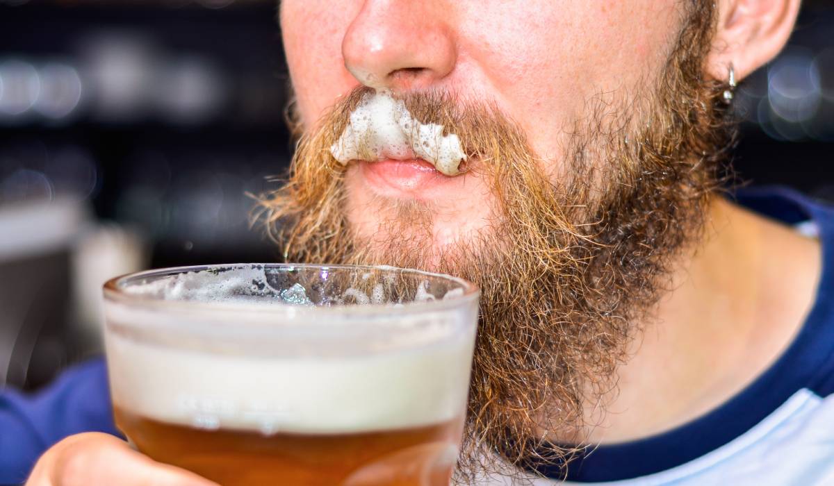 Neurologii au dezvăluit până la ce vârstă poți bea bere, să nu-ți ...