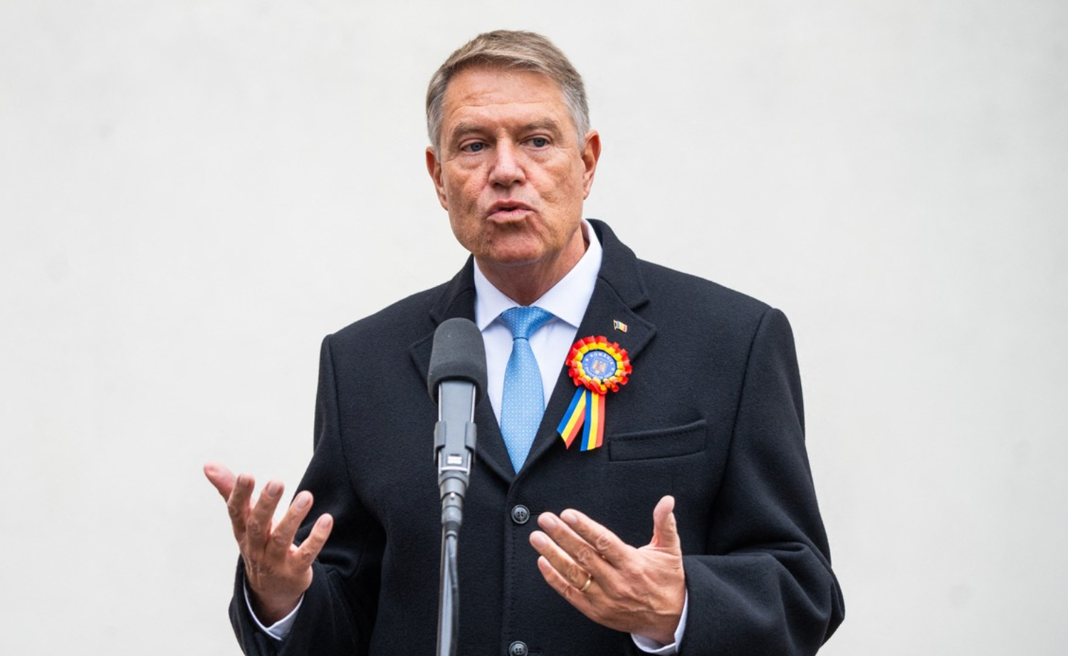 Intervenția estetică pe care Klaus Iohannis și-ar fi făcut-o la față ...