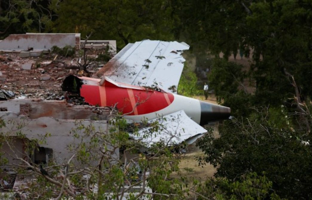 Un singur bărbat a supraviețuit, după prăbușirea unui avion în India ...