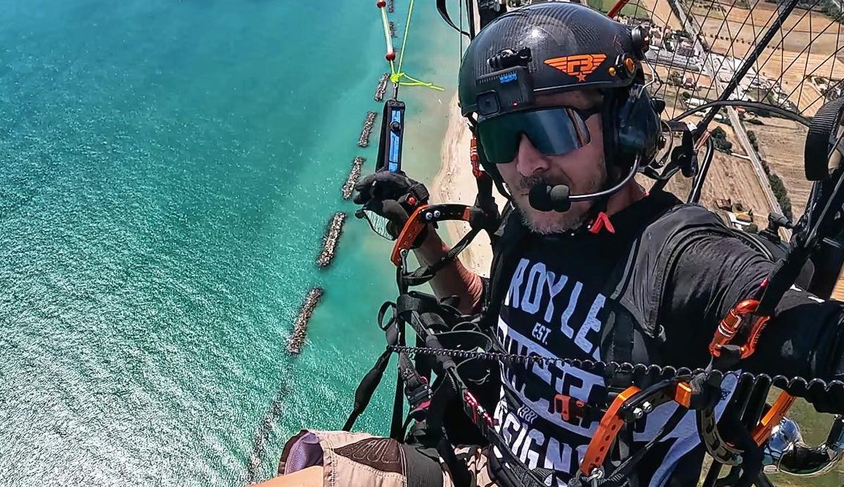 Motivul real pentru care Felix Baumgartner s-a prăbușit cu parapanta în ...